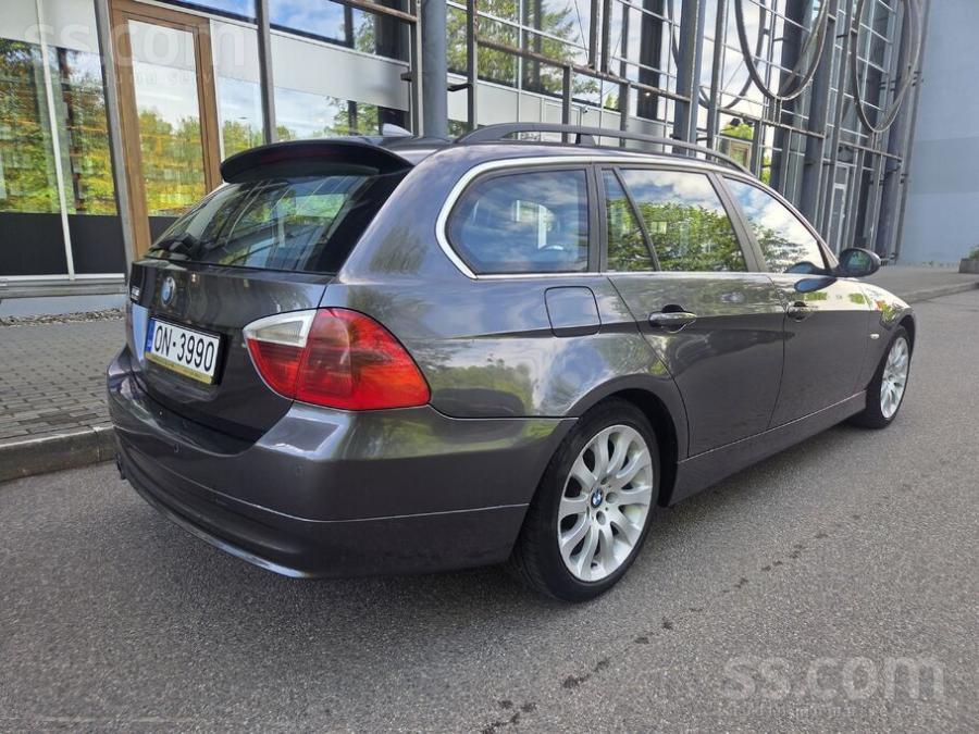 Pelēks BMW 330 2006 Rīga, ar dzinēja tilpumu 3.00 L un nobraukumu 0 tūkst. km par 4500 €, foto 4 vietnē AUTOMOTO.COM.LV