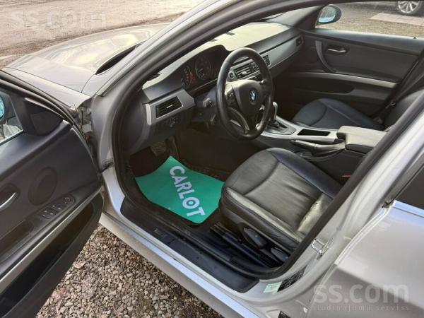 Grey BMW 330 2006 in Riga, with an engine capacity of 3.00 L and mileage of 419 thousand km for 2200 €, photo 6 on AUTOMOTO.COM.LV