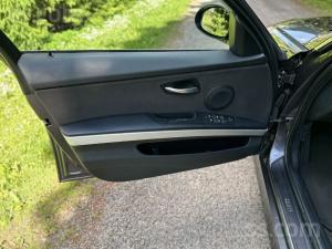 Grey BMW 330 2006 in Talsi, with an engine capacity of 3.00 L and mileage of 304 thousand km for 4770 €, photo 9 on AUTOMOTO.COM.LV