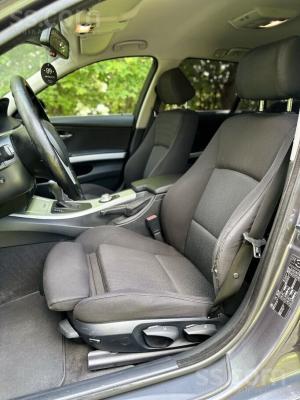 Grey BMW 330 2006 in Talsi, with an engine capacity of 3.00 L and mileage of 304 thousand km for 4770 €, photo 10 on AUTOMOTO.COM.LV