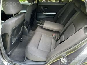 Grey BMW 330 2006 in Talsi, with an engine capacity of 3.00 L and mileage of 304 thousand km for 4770 €, photo 11 on AUTOMOTO.COM.LV