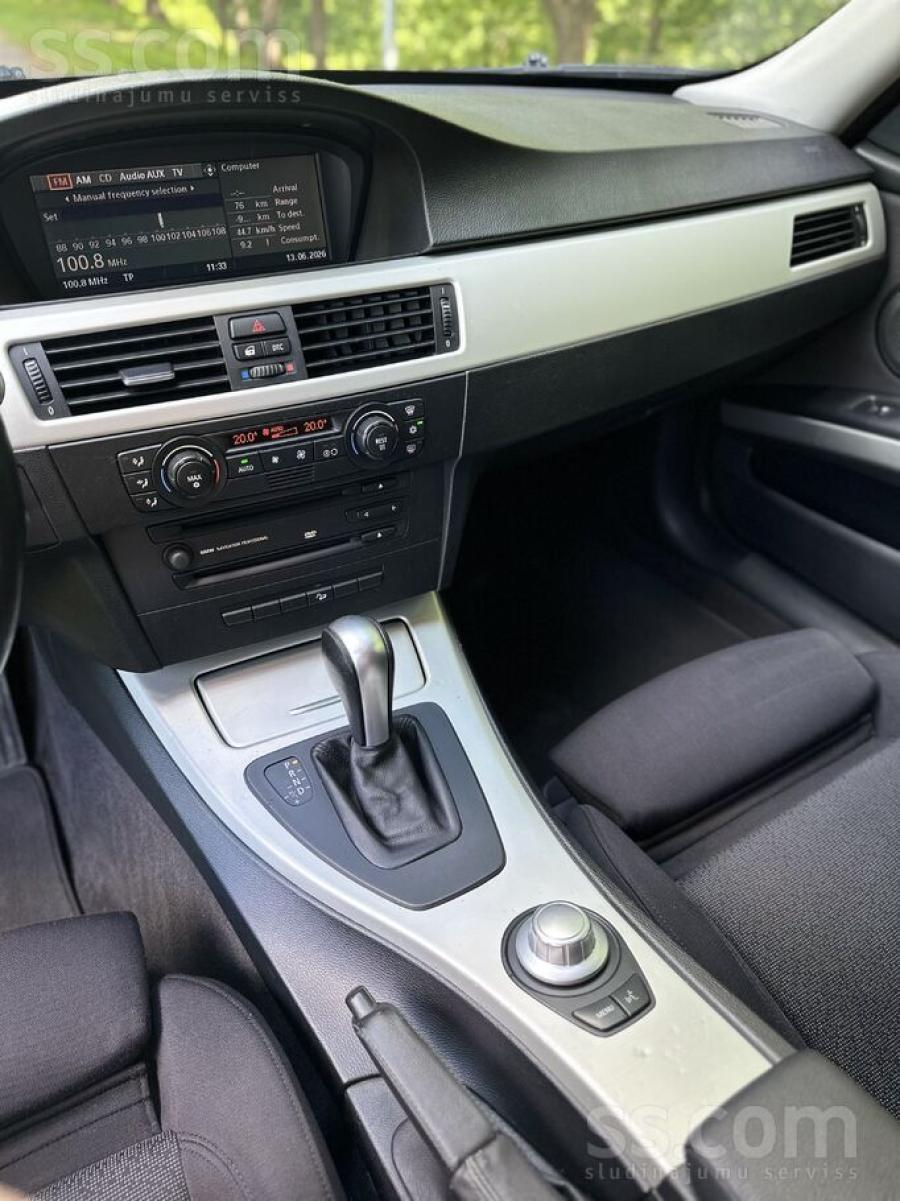 Grey BMW 330 2006 in Talsi, with an engine capacity of 3.00 L and mileage of 304 thousand km for 4770 €, photo 25 on AUTOMOTO.COM.LV
