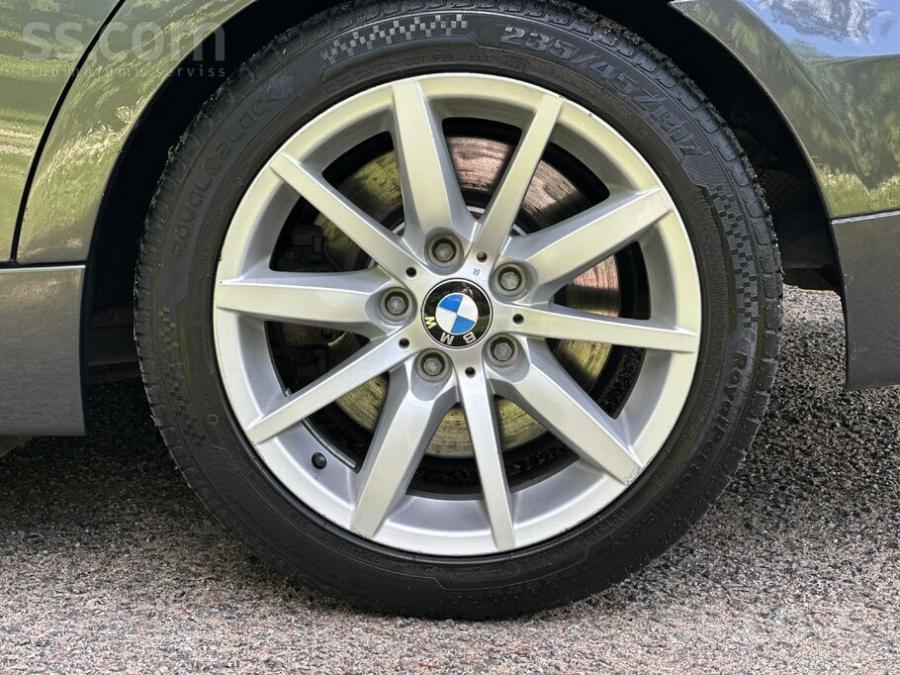 Grey BMW 330 2006 in Talsi, with an engine capacity of 3.00 L and mileage of 304 thousand km for 4770 €, photo 28 on AUTOMOTO.COM.LV