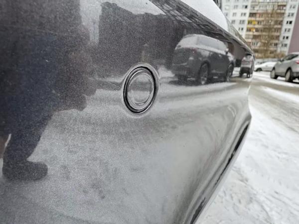 Pelēks BMW 330 2006 Rīga, ar dzinēja tilpumu 3.00 L un nobraukumu 327 tūkst. km par 4990 €, foto 4 vietnē AUTOMOTO.COM.LV