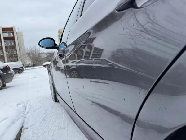 Pelēks BMW 330 2006 Rīga, ar dzinēja tilpumu 3.00 L un nobraukumu 327 tūkst. km par 4990 €, foto 8 vietnē AUTOMOTO.COM.LV