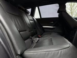 Grey BMW 330 2006 in Riga, with an engine capacity of 3.00 L and mileage of 327 thousand km for 4990 €, photo 16 on AUTOMOTO.COM.LV