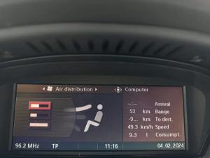 Grey BMW 330 2006 in Riga, with an engine capacity of 3.00 L and mileage of 327 thousand km for 4990 €, photo 18 on AUTOMOTO.COM.LV