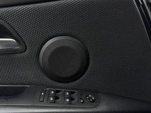 Grey BMW 330 2006 in Riga, with an engine capacity of 3.00 L and mileage of 403 thousand km for 5990 €, photo 29 on AUTOMOTO.COM.LV
