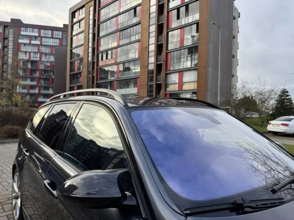 Grey BMW 330 2006 in Riga, with an engine capacity of 3.00 L and mileage of 350 thousand km for 3990 €, photo 2 on AUTOMOTO.COM.LV