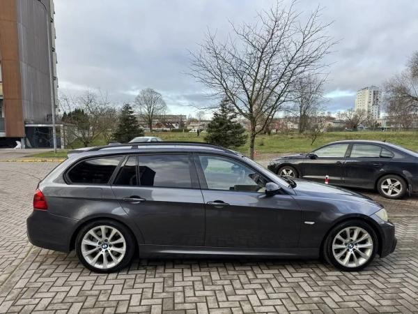 Grey BMW 330 2006 in Riga, with an engine capacity of 3.00 L and mileage of 350 thousand km for 3990 €, photo 8 on AUTOMOTO.COM.LV