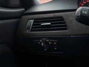 Pelēks BMW 330 2006 Rīga, ar dzinēja tilpumu 3.00 L un nobraukumu 350 tūkst. km par 3990 €, foto 23 vietnē AUTOMOTO.COM.LV