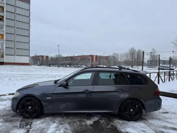 Pelēks BMW 330 2006 Rīga, ar dzinēja tilpumu 3.00 L un nobraukumu 343 tūkst. km par 5990 €, foto 3 vietnē AUTOMOTO.COM.LV