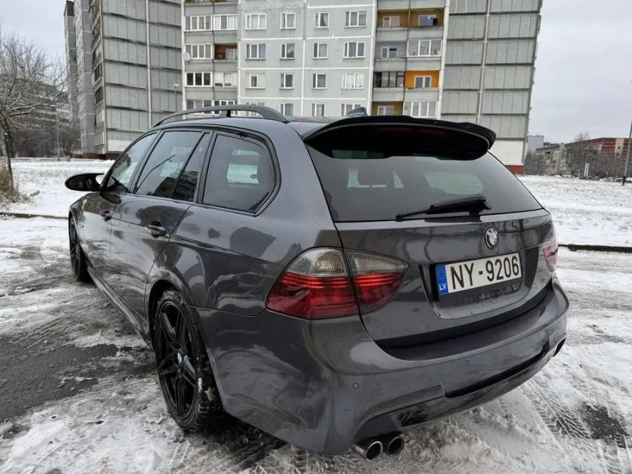 Pelēks BMW 330 2006 Rīga, ar dzinēja tilpumu 3.00 L un nobraukumu 343 tūkst. km par 5990 €, foto 7 vietnē AUTOMOTO.COM.LV