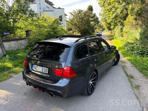Grey BMW 330 2006 in Riga, with an engine capacity of 3.00 L and mileage of 360 thousand km for 7000 €, photo 2 on AUTOMOTO.COM.LV