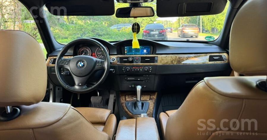 Pelēks BMW 330 2006 Rīga, ar dzinēja tilpumu 3.00 L un nobraukumu 360 tūkst. km par 7000 €, foto 12 vietnē AUTOMOTO.COM.LV