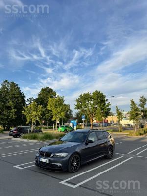 Pelēks BMW 330 2006 Rīga, ar dzinēja tilpumu 3.00 L un nobraukumu 360 tūkst. km par 7000 €, foto 13 vietnē AUTOMOTO.COM.LV
