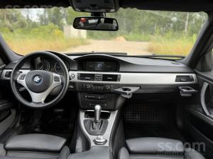 Grey BMW 330 2006 in Jelgava, with an engine capacity of 3.00 L and mileage of 355 thousand km for 4150 €, photo 11 on AUTOMOTO.COM.LV
