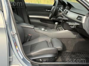 Grey BMW 330 2006 in Jelgava, with an engine capacity of 3.00 L and mileage of 355 thousand km for 4150 €, photo 13 on AUTOMOTO.COM.LV
