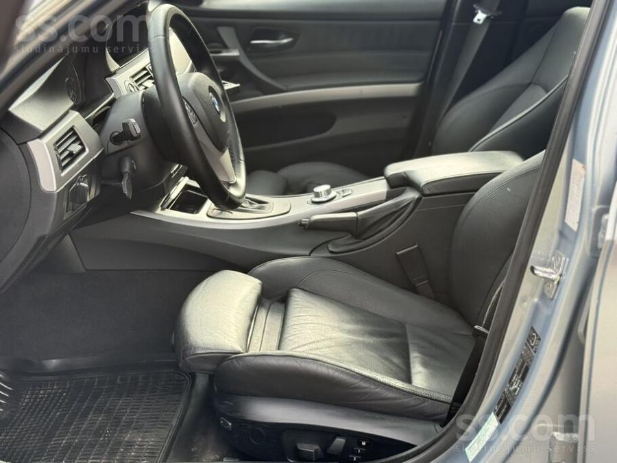 Grey BMW 330 2006 in Jelgava, with an engine capacity of 3.00 L and mileage of 355 thousand km for 4150 €, photo 14 on AUTOMOTO.COM.LV