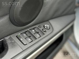 Grey BMW 330 2006 in Jelgava, with an engine capacity of 3.00 L and mileage of 355 thousand km for 4150 €, photo 16 on AUTOMOTO.COM.LV