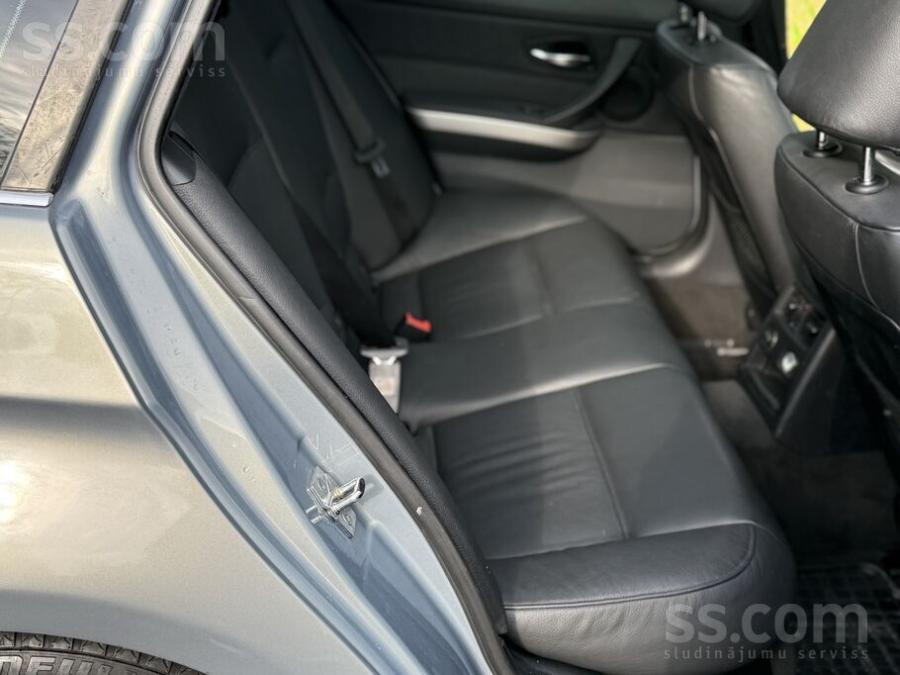 Grey BMW 330 2006 in Jelgava, with an engine capacity of 3.00 L and mileage of 355 thousand km for 4150 €, photo 18 on AUTOMOTO.COM.LV