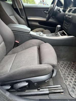 Grey BMW 330 2006 in Vilnius, with an engine capacity of 2.99 L and mileage of 482 thousand km for 3100 €, photo 8 on AUTOMOTO.COM.LV