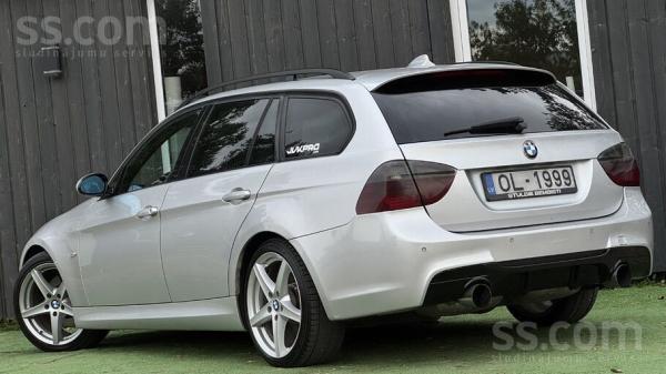 BMW 330 2006 in Riga on AUTOMOTO.COM.LV Grey BMW 330 2006 in Riga, with an engine capacity of 3.00 L and mileage of 0 thousand km for 2650 €, photo 4 on AUTOMOTO.COM.LV
