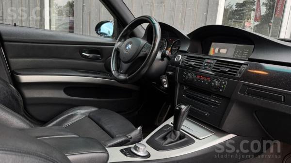 BMW 330 2006 in Riga on AUTOMOTO.COM.LV Grey BMW 330 2006 in Riga, with an engine capacity of 3.00 L and mileage of 0 thousand km for 2650 €, photo 10 on AUTOMOTO.COM.LV
