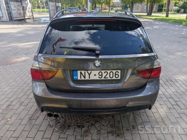 BMW 330 2006 in Dobele on AUTOMOTO.COM.LV Grey BMW 330 2006 in Dobele, with an engine capacity of 3.00 L and mileage of 368 thousand km for 5500 €, photo 6 on AUTOMOTO.COM.LV