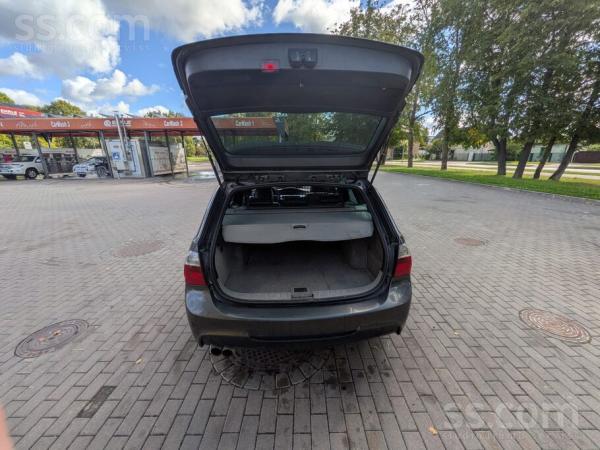 BMW 330 2006 in Dobele on AUTOMOTO.COM.LV Grey BMW 330 2006 in Dobele, with an engine capacity of 3.00 L and mileage of 368 thousand km for 5500 €, photo 10 on AUTOMOTO.COM.LV