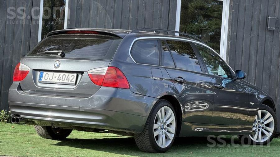 Grey BMW 330 2006 in Riga, with an engine capacity of 3.00 L and mileage of 346 thousand km for 2950 €, photo 5 on AUTOMOTO.COM.LV