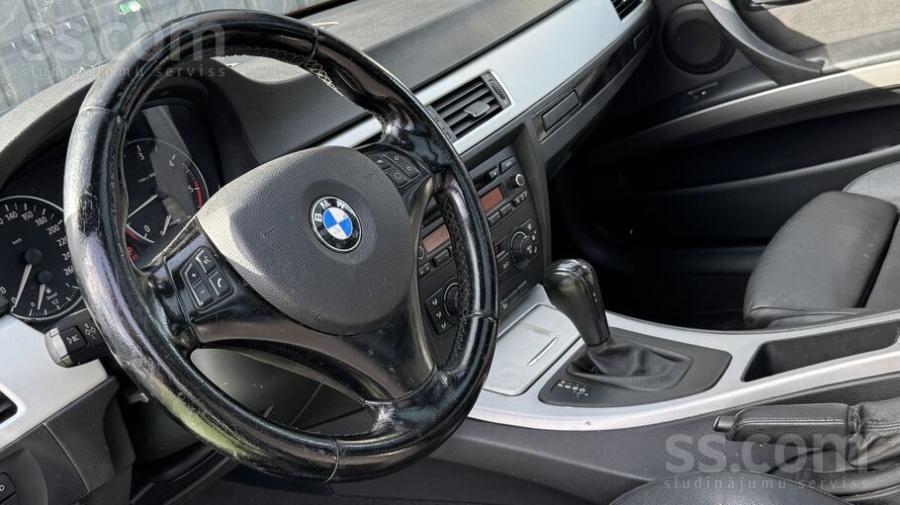 Grey BMW 330 2006 in Riga, with an engine capacity of 3.00 L and mileage of 346 thousand km for 2950 €, photo 7 on AUTOMOTO.COM.LV