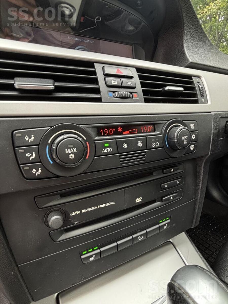 Grey BMW 330 2006 in Tukums, with an engine capacity of 3.00 L and mileage of 347 thousand km for 3690 €, photo 8 on AUTOMOTO.COM.LV