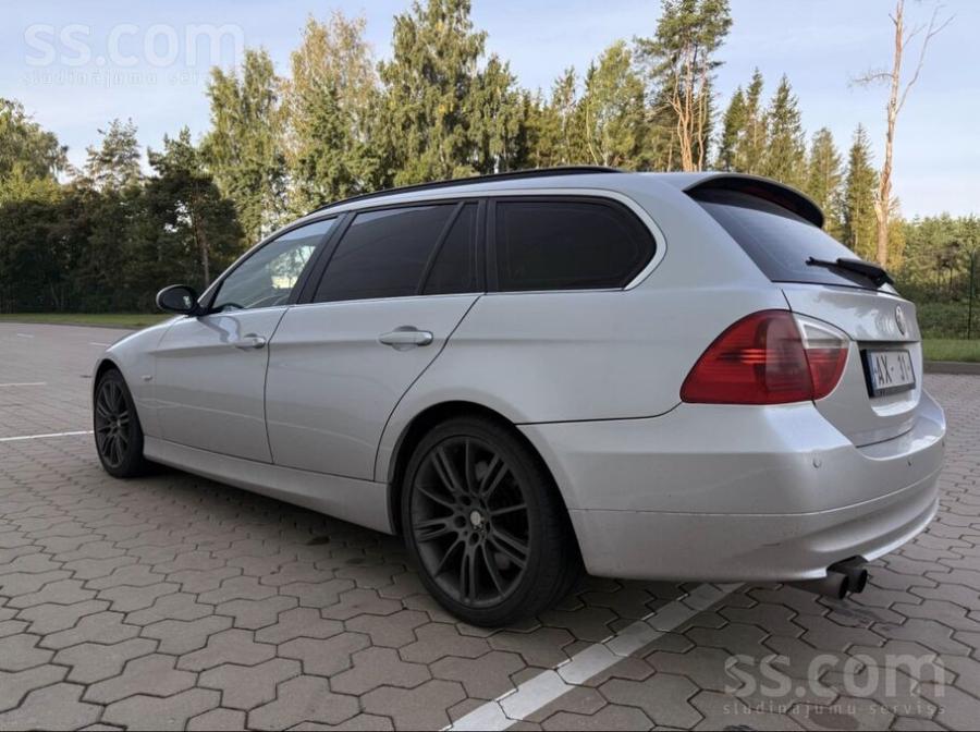 Grey BMW 330 2006 in Riga, with an engine capacity of 3.00 L and mileage of 323 thousand km for 3550 €, photo 9 on AUTOMOTO.COM.LV