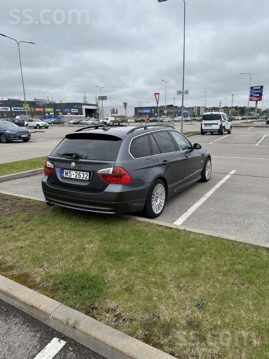 Grey BMW 330 2007 in Riga, with an engine capacity of 3.00 L and mileage of 339 thousand km for 4800 €, photo 4 on AUTOMOTO.COM.LV