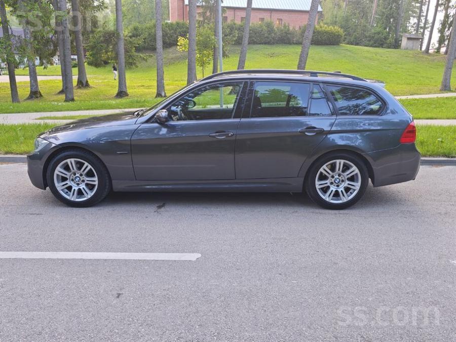 Pelēks BMW 330 2007 Ogre, ar dzinēja tilpumu 3.00 L un nobraukumu 260 tūkst. km par 3500 €, foto 5 vietnē AUTOMOTO.COM.LV