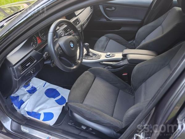 Pelēks BMW 330 2007 Ogre, ar dzinēja tilpumu 3.00 L un nobraukumu 260 tūkst. km par 3500 €, foto 9 vietnē AUTOMOTO.COM.LV