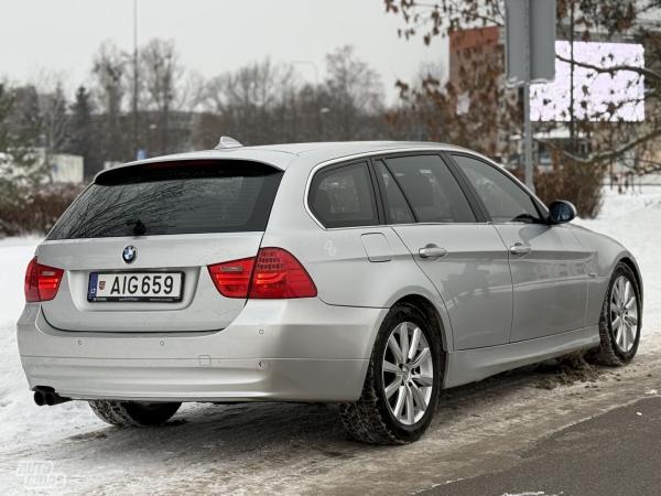 Pelēks BMW 330 2007 Kauņa, ar dzinēja tilpumu 3.00 L un nobraukumu 377 tūkst. km par 2950 €, foto 2 vietnē AUTOMOTO.COM.LV