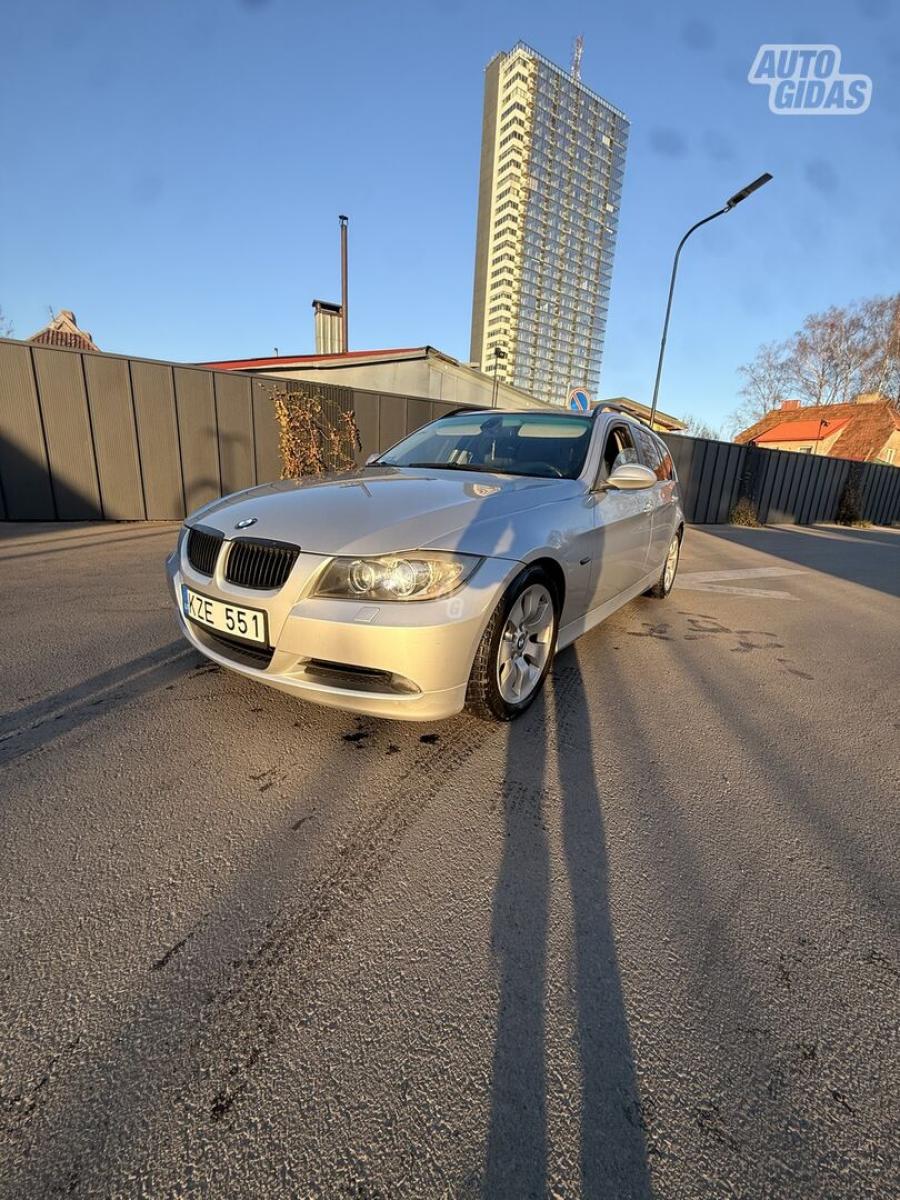 Grey BMW 330 2007 in Klaipeda, with an engine capacity of 3.00 L and mileage of 429 thousand km for 3499 €, photo 1 on AUTOMOTO.COM.LV