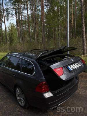 Grey BMW 330 2007 in Riga, with an engine capacity of 3.00 L and mileage of 346 thousand km for 4990 €, photo 12 on AUTOMOTO.COM.LV