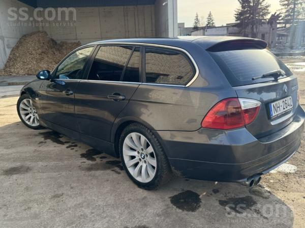 Grey BMW 330 2007 in Rezekne, with an engine capacity of 3.00 L and mileage of 368 thousand km for 2900 €, photo 4 on AUTOMOTO.COM.LV