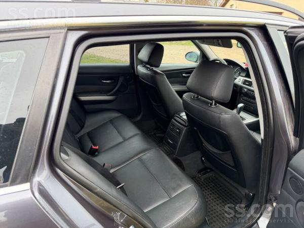 Pelēks BMW 330 2007 Ventspils, ar dzinēja tilpumu 3.00 L un nobraukumu 373 tūkst. km par 4300 €, foto 5 vietnē AUTOMOTO.COM.LV