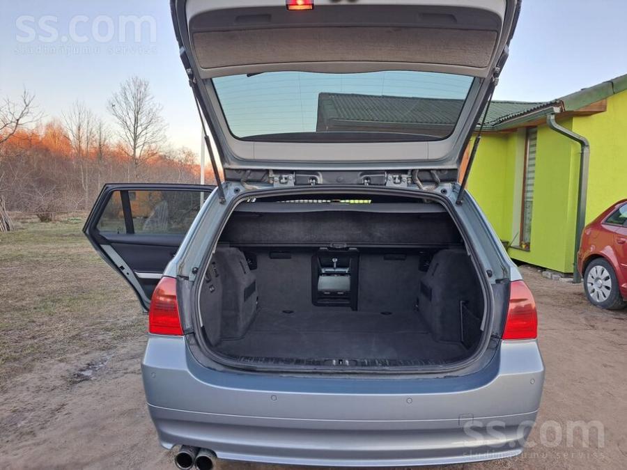 Pelēks BMW 330 2007 Ogre, ar dzinēja tilpumu 3.00 L un nobraukumu 241 tūkst. km par 4400 €, foto 7 vietnē AUTOMOTO.COM.LV