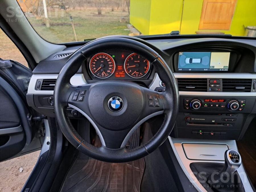 Pelēks BMW 330 2007 Ogre, ar dzinēja tilpumu 3.00 L un nobraukumu 241 tūkst. km par 4400 €, foto 13 vietnē AUTOMOTO.COM.LV