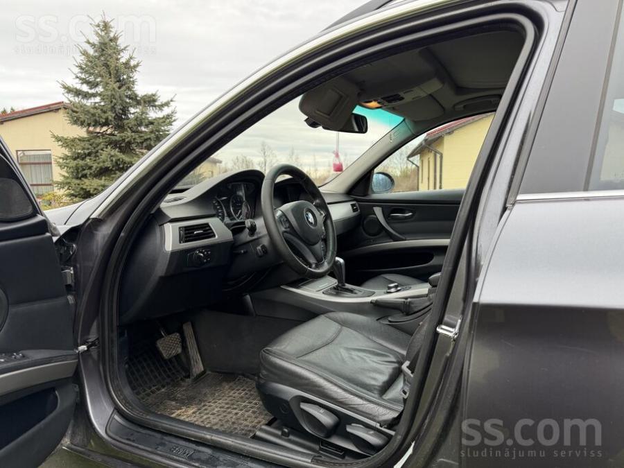 Серый БМВ 330 2007 в Вентспилс, объемом двигателя 3.00 л и пробегом 375 тыс. км за 4700 €, фото 7 на AUTOMOTO.COM.LV