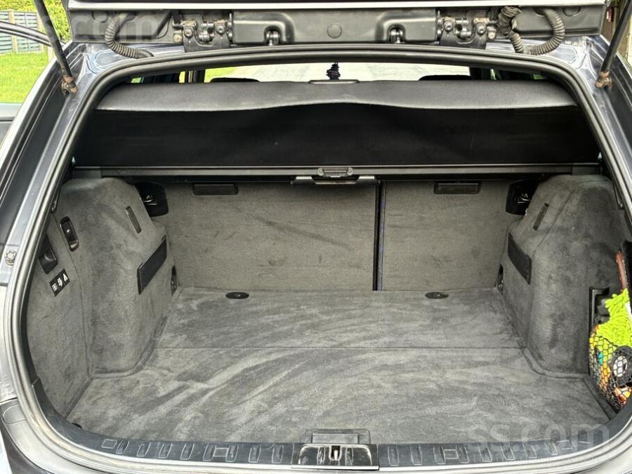 Grey BMW 330 2007 in Riga, with an engine capacity of 3.00 L and mileage of 278 thousand km for 5150 €, photo 7 on AUTOMOTO.COM.LV