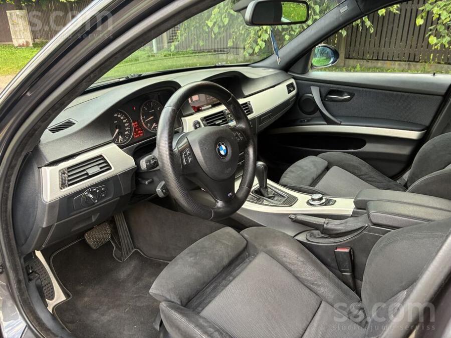 Grey BMW 330 2007 in Riga, with an engine capacity of 3.00 L and mileage of 278 thousand km for 5150 €, photo 8 on AUTOMOTO.COM.LV