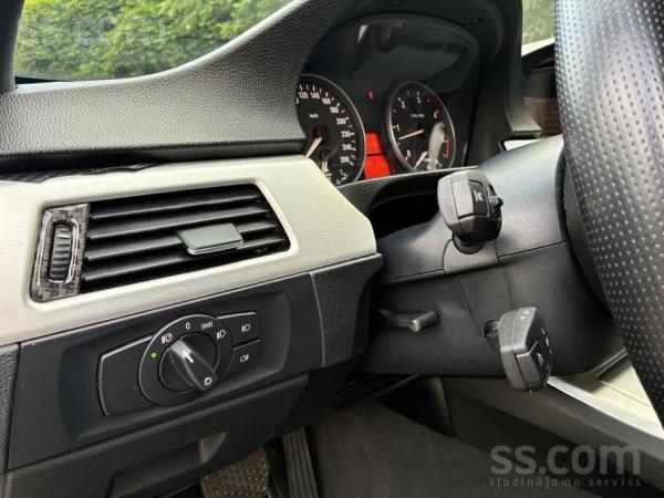 Grey BMW 330 2007 in Riga, with an engine capacity of 3.00 L and mileage of 278 thousand km for 5150 €, photo 8 on AUTOMOTO.COM.LV