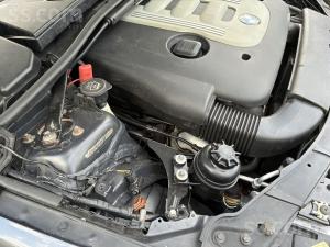 Grey BMW 330 2007 in Riga, with an engine capacity of 3.00 L and mileage of 278 thousand km for 5150 €, photo 16 on AUTOMOTO.COM.LV