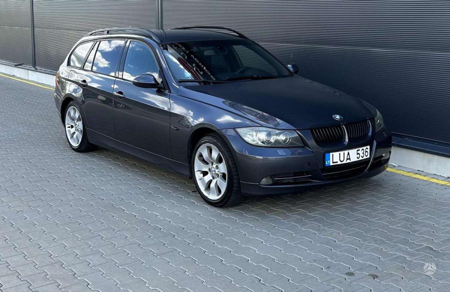 Pelēks BMW 330 2007 Viļņa, ar dzinēja tilpumu 2.99 L un nobraukumu 581 tūkst. km par 3500 €, foto 3 vietnē AUTOMOTO.COM.LV